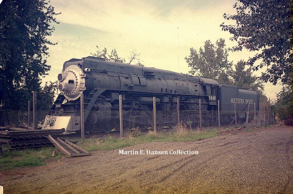 Southern Pacific Daylight 4449 - Photos & Video - G Scale Train Forum.com