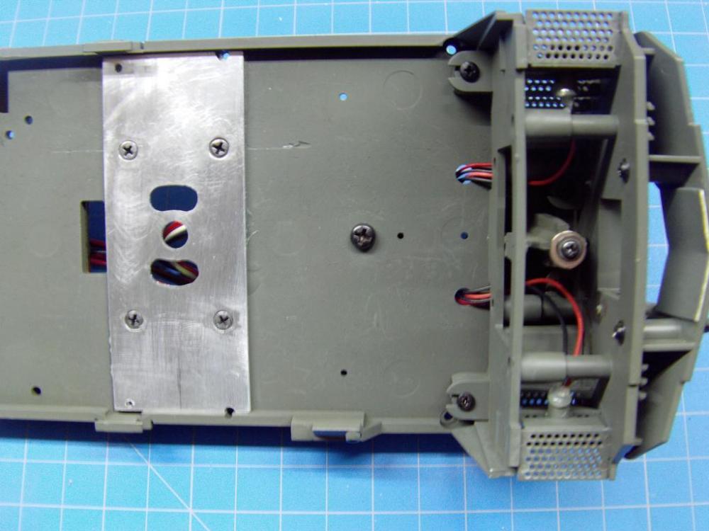 Aristo-Craft Dash-9 Lowering - Locomotives - G Scale Train Forum.com