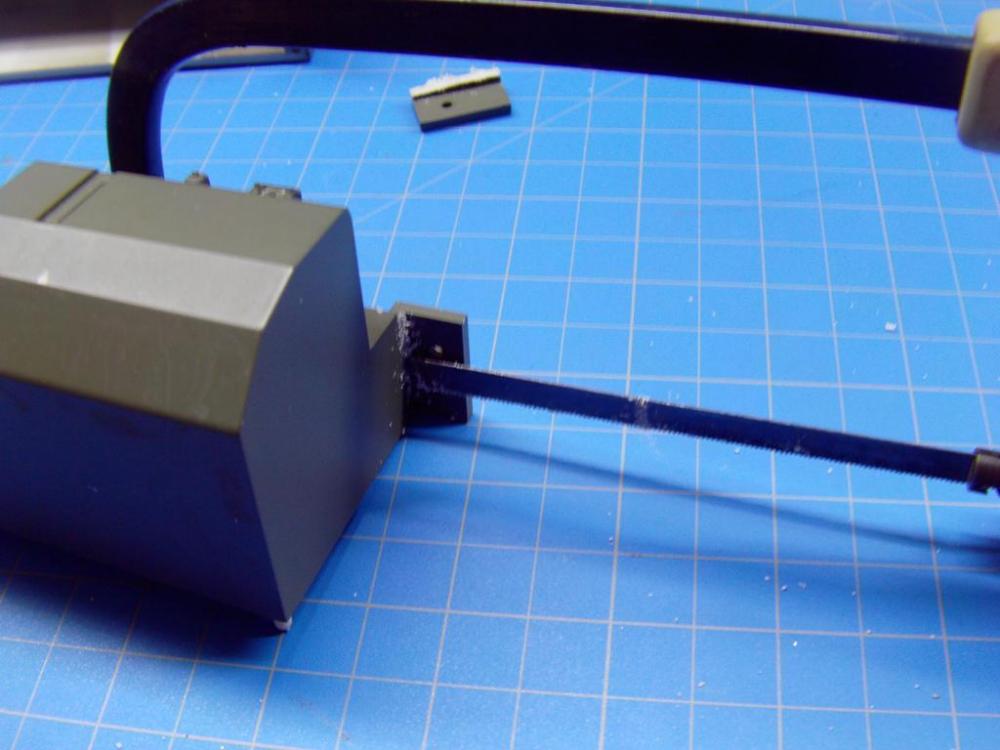 Aristo-Craft Dash-9 Lowering - Locomotives - G Scale Train Forum.com