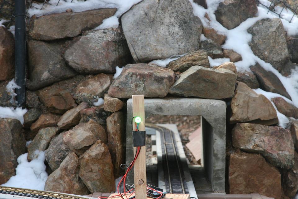 Current requirements. - Battery Power & Control - G Scale Train Forum.com