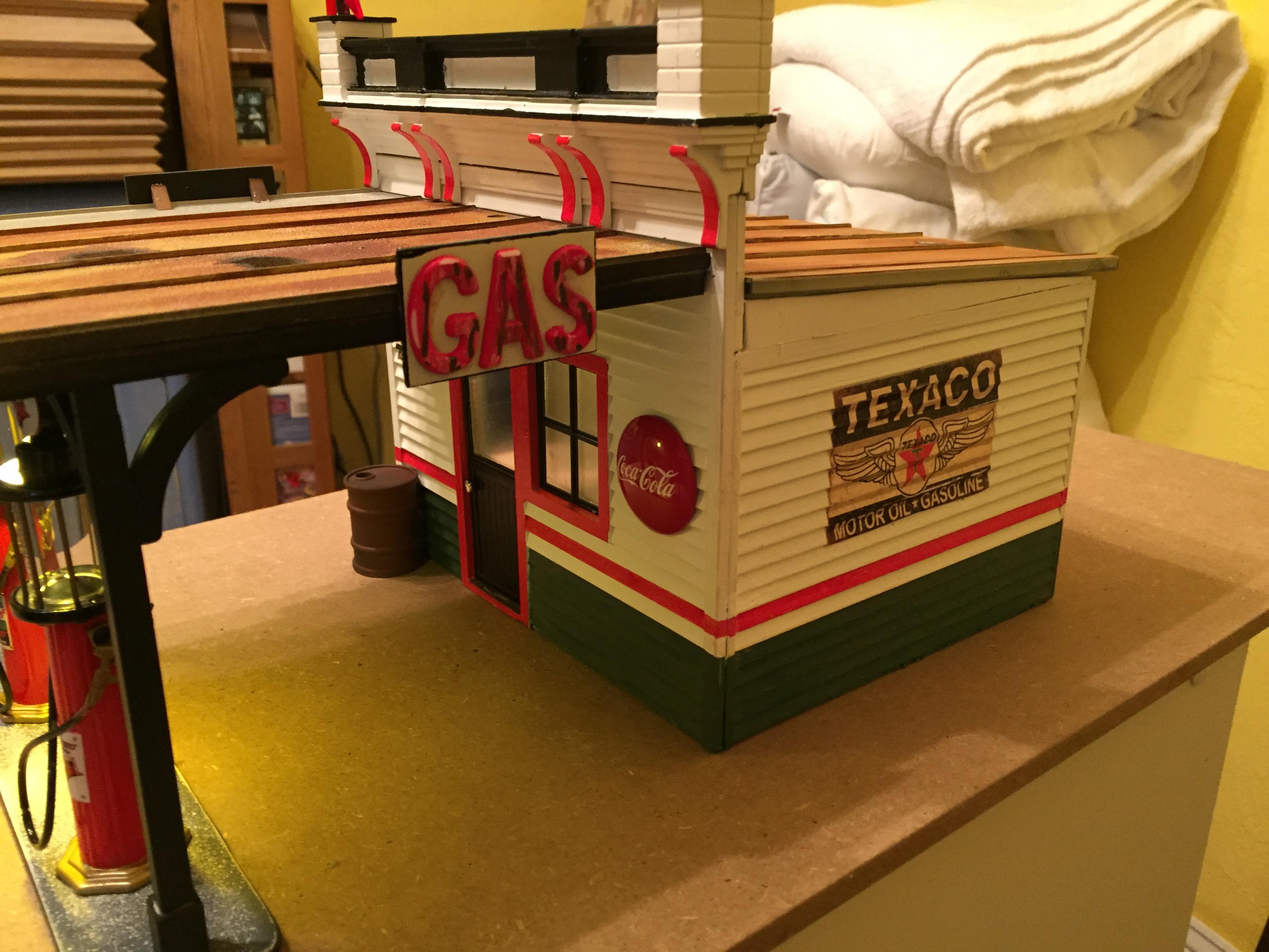 Barn's Texaco - Kitbashing & Model Making - G Scale Train Forum.com