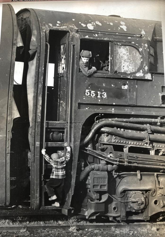 PRR T-1's On The Scrap Line - Photos & Video - G Scale Train Forum.com