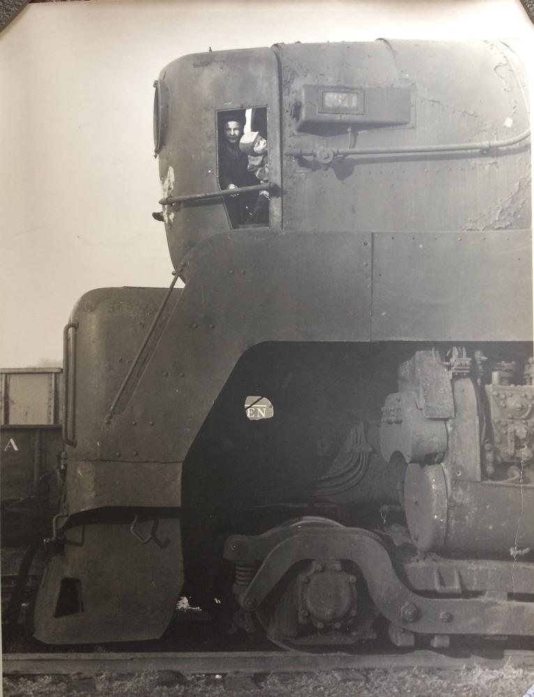 PRR T-1's On The Scrap Line - Photos & Video - G Scale Train Forum.com